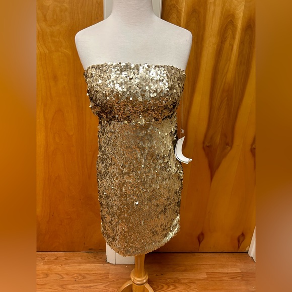 Sparkle & Fade | Dresses | Sparkle And Fade Gold Sequin Strapless Dress ...